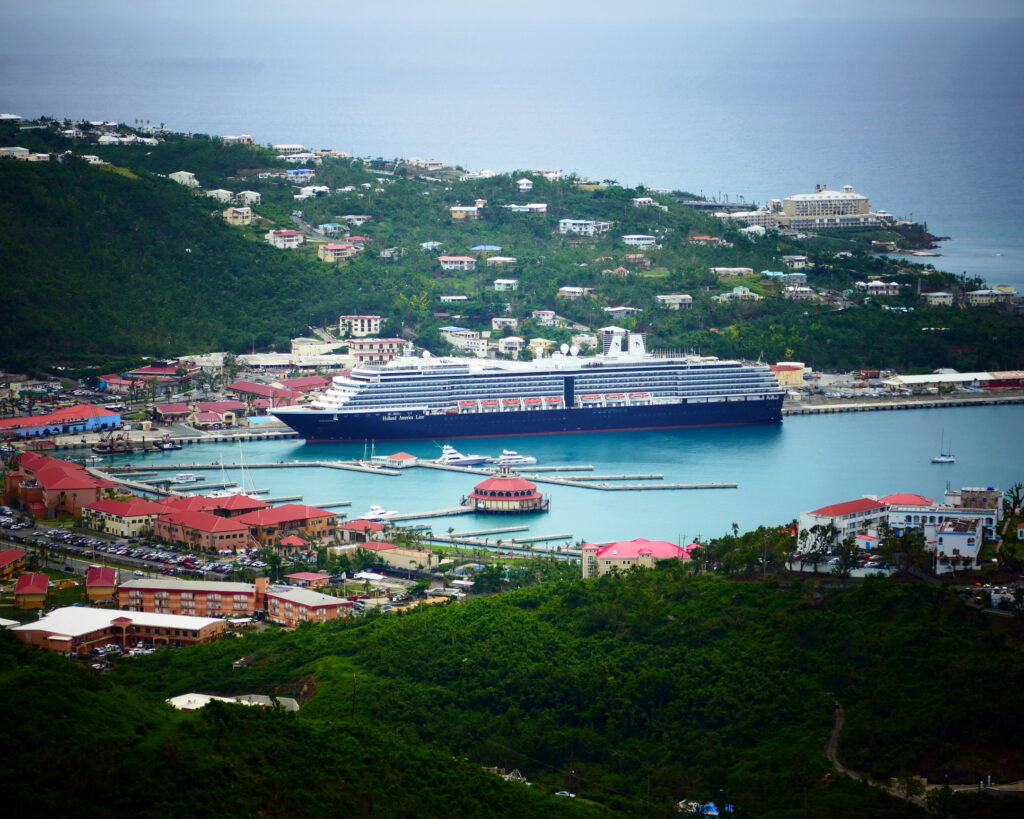 El Oosterdam regresa con importantes mejoras a bordo - Un Mundo de Cruceros
